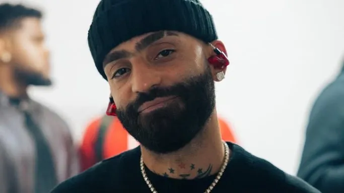 Arcángel cierra el 2024 lanzando su nuevo EP, “Papi Arca”